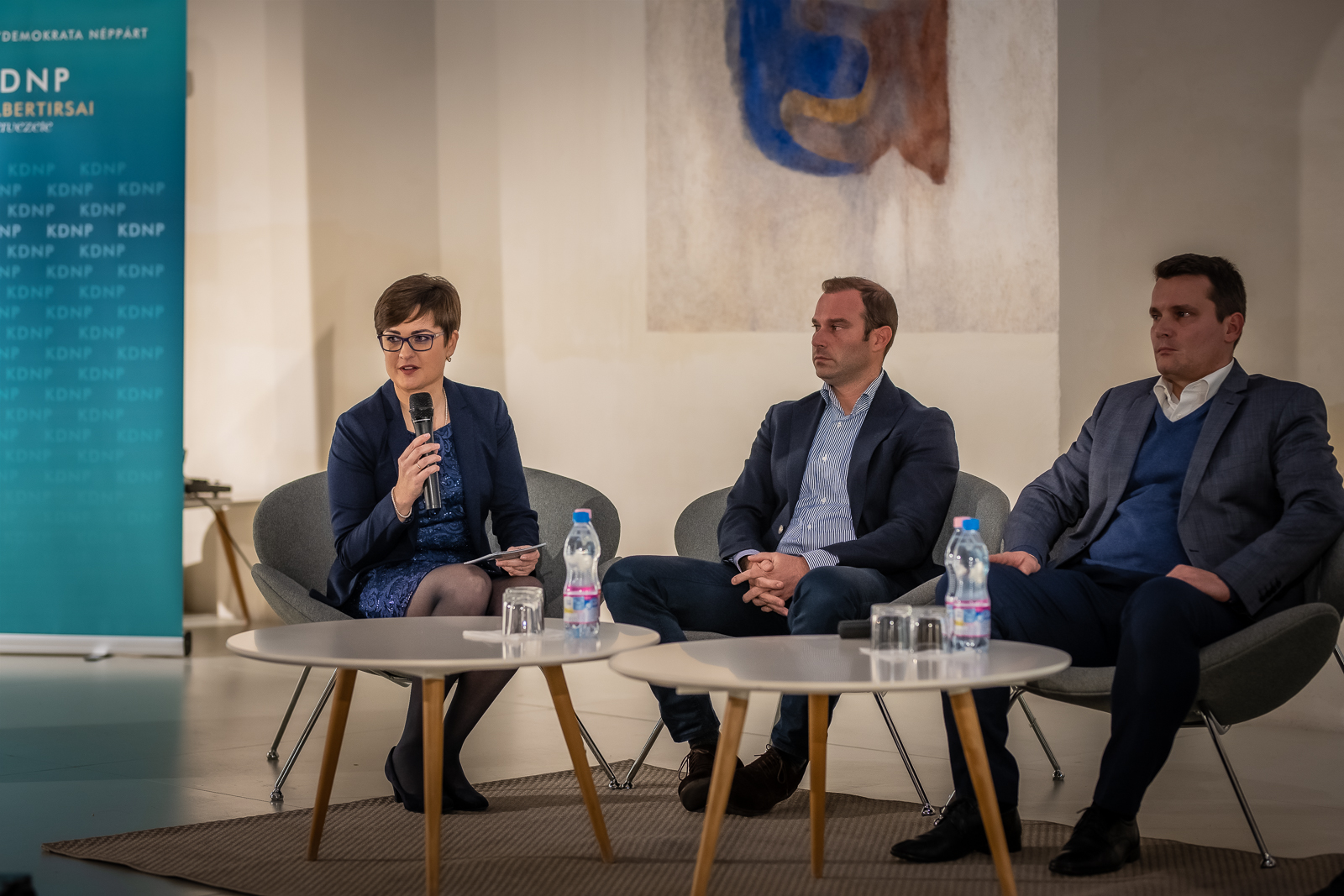 Magyarország a válságok korában - Albertirsai KDNP-fórum Hollik ...